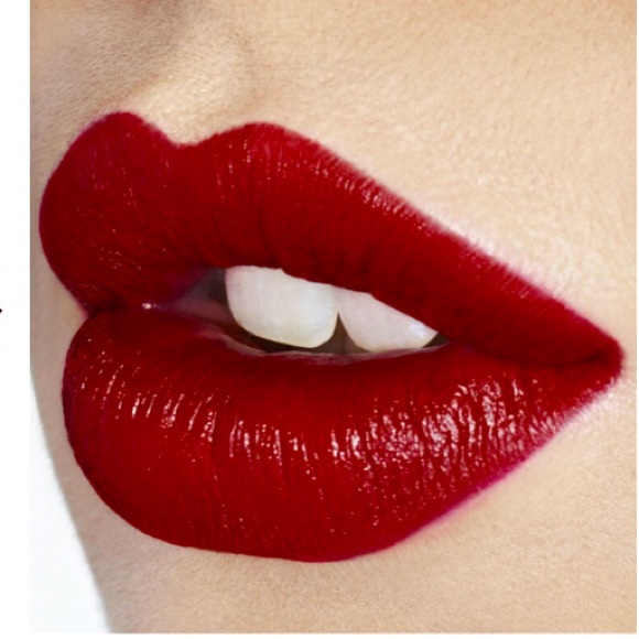 Charlotte Tilbury | Makeup | New Ct Kissing Lips Lipstick In So Marilyn ...